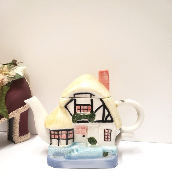 Vintage | Kitchen | Unique Vintage House Tea Pot House Shaped Tea Pot ...